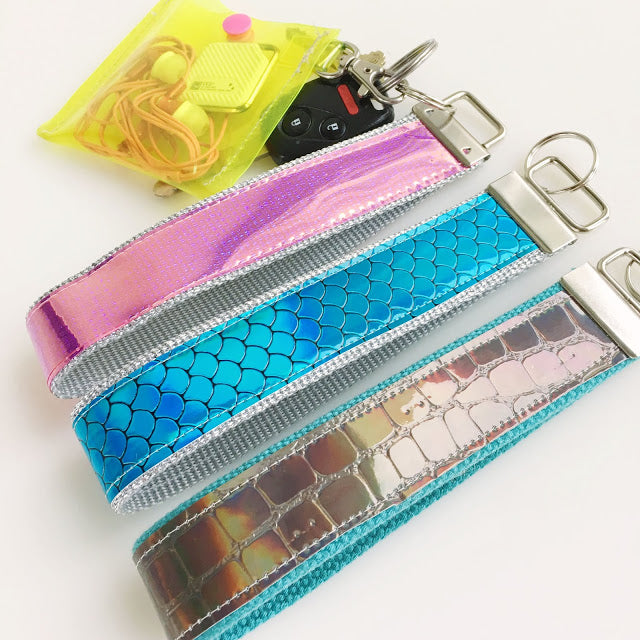 5 Minute Vinyl Key Fob Tutorial: Easy DIY Guide | SewHungryhippie