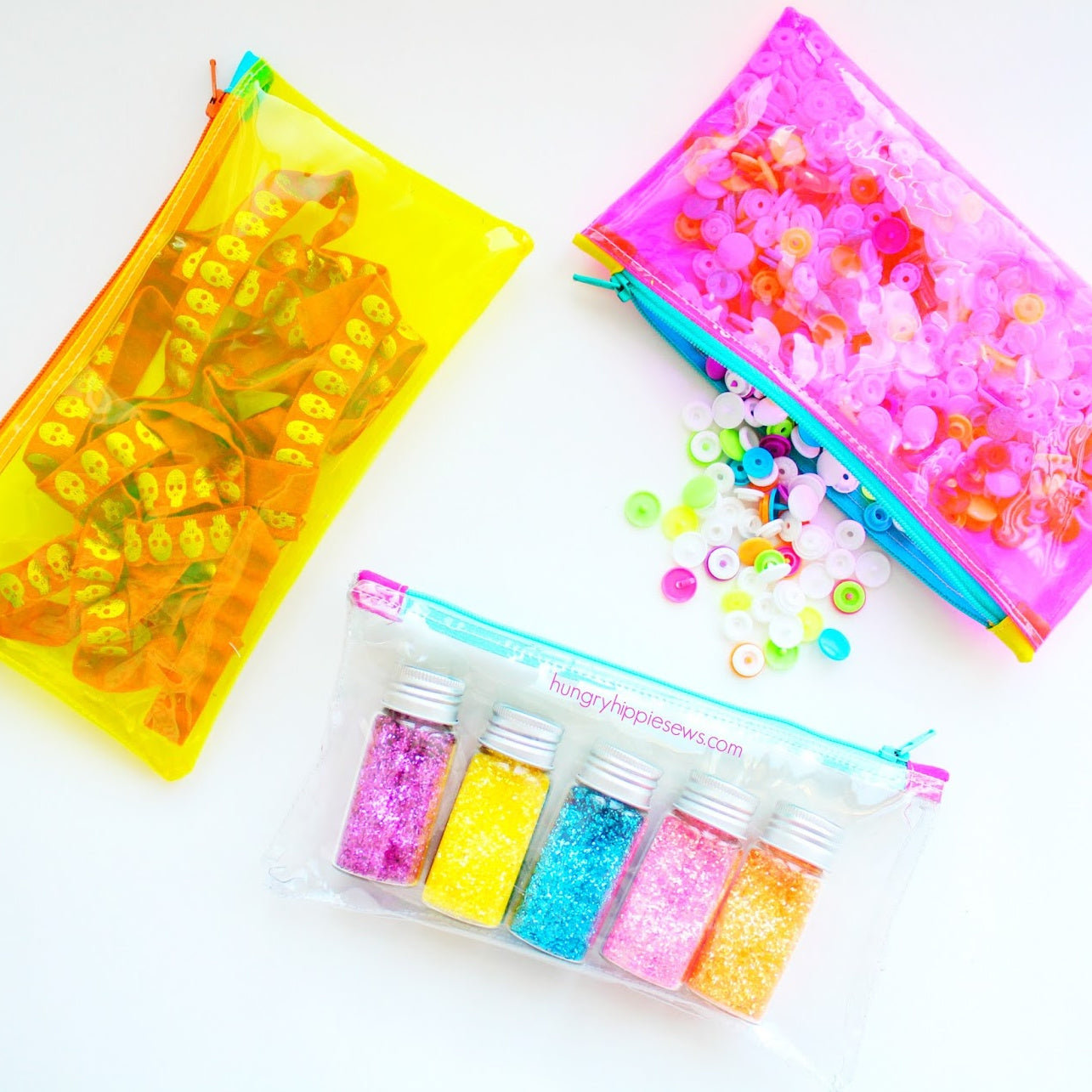 Sew a Clear Vinyl Keep Case Zipper Pouch Tutorial | SewHungryhippie
